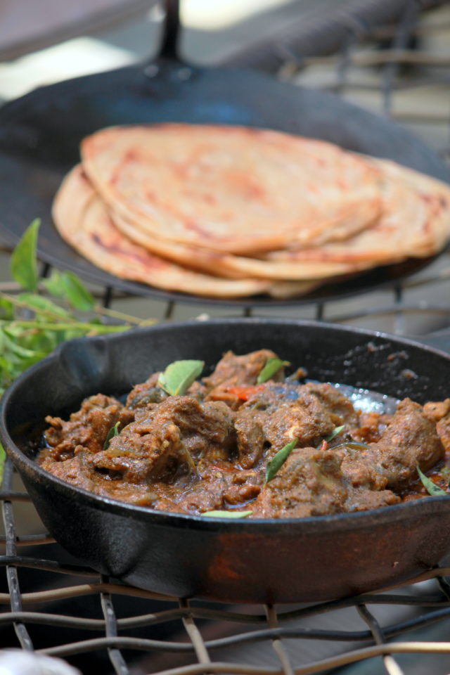 One Pot Nadan Chicken Curry-Easy Kerala Chicken Curry with Video ...