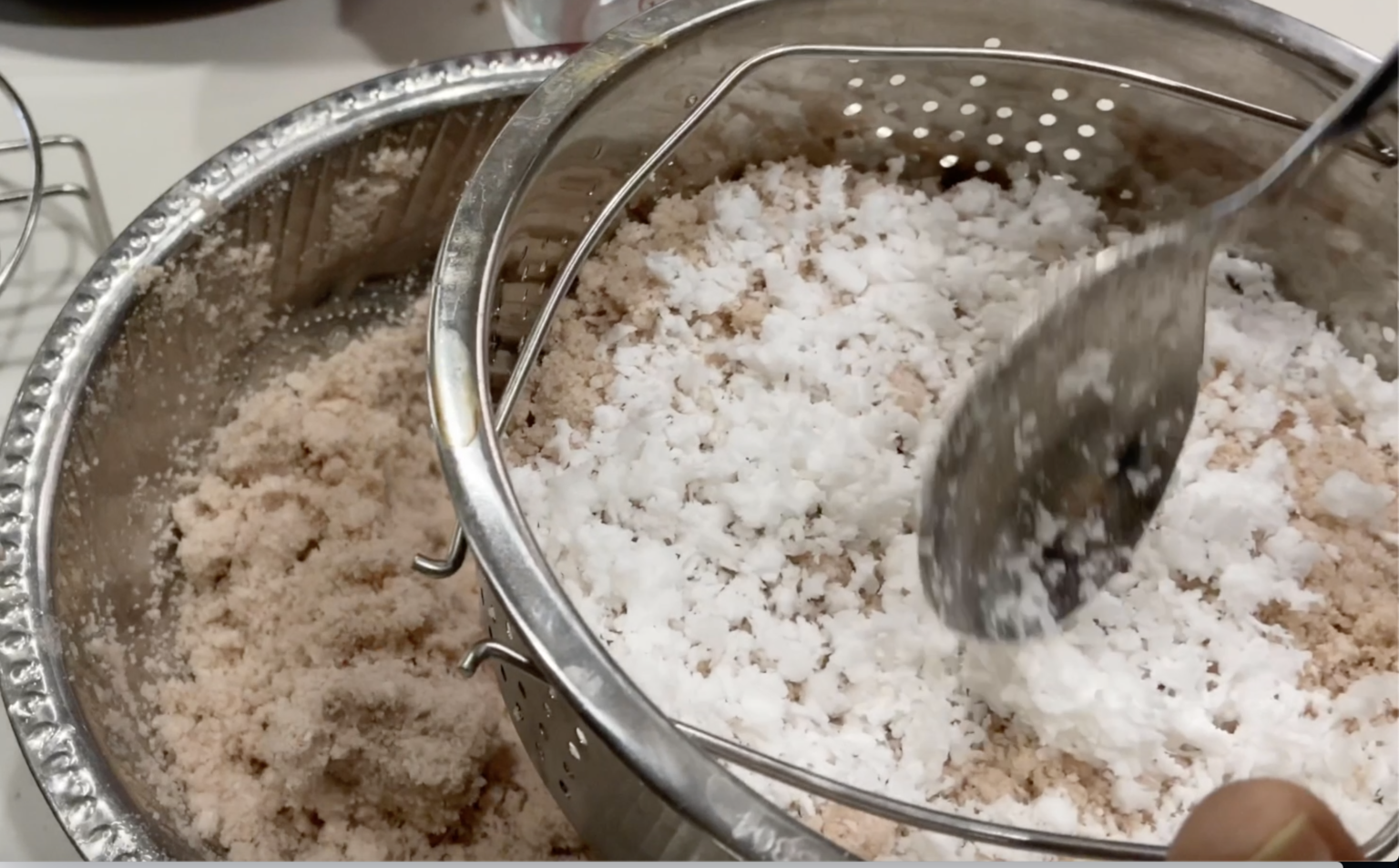 Instant Pot Puttu Recipe with Video - Kothiyavunu.com